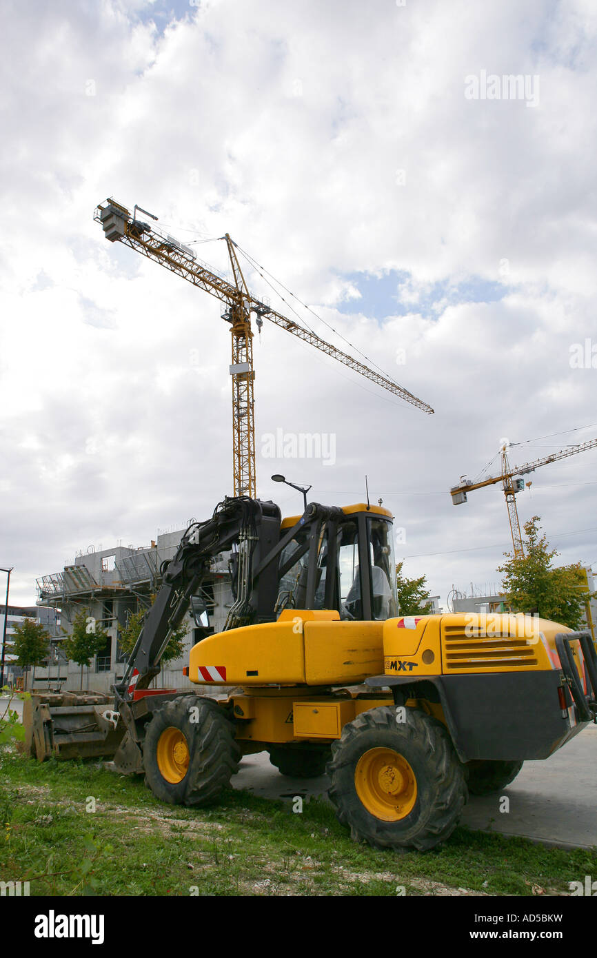 Derrick at a building site Stock Photo - Alamy