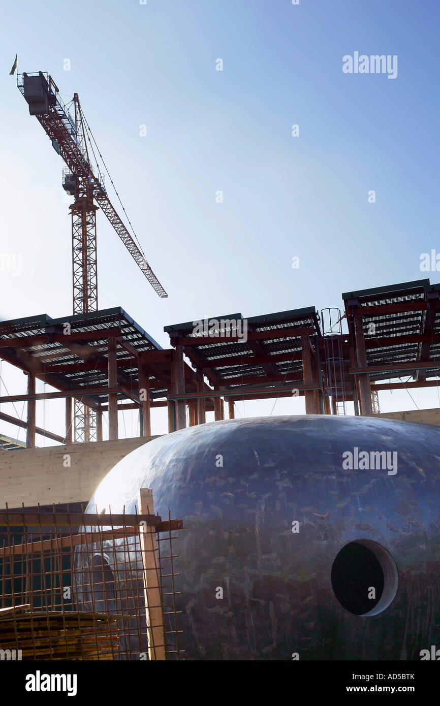 Derrick at a building site Stock Photo - Alamy