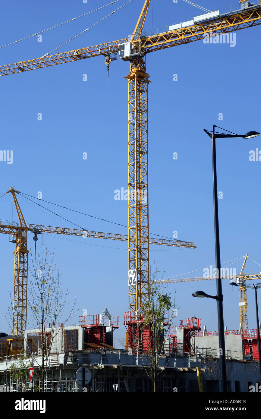 Derrick at a building site Stock Photo - Alamy