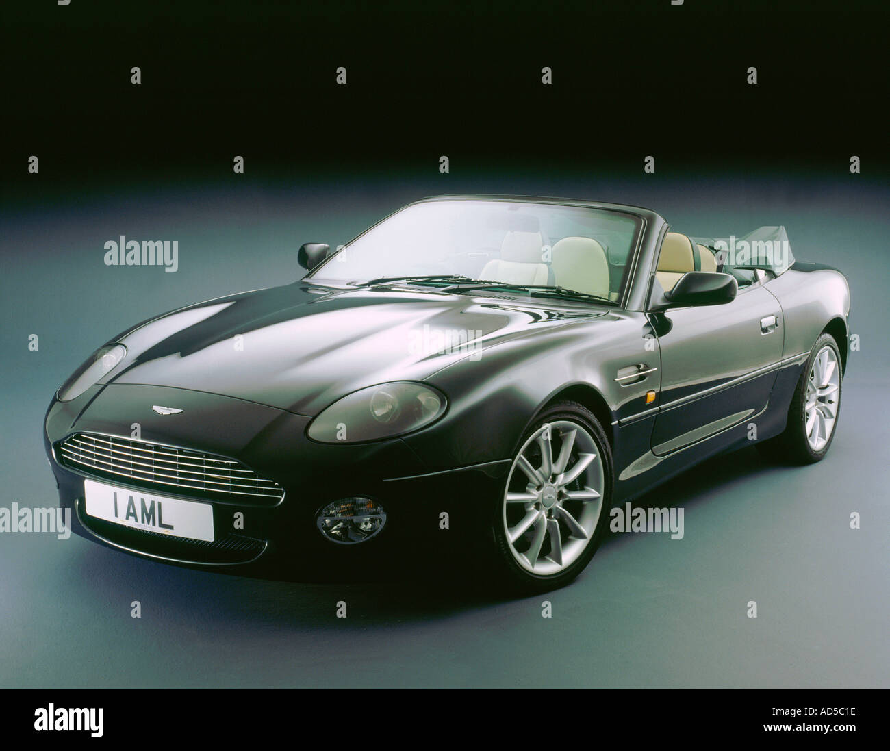 2001 Aston Martin DB7 Vantage V12 Stock Photo - Alamy