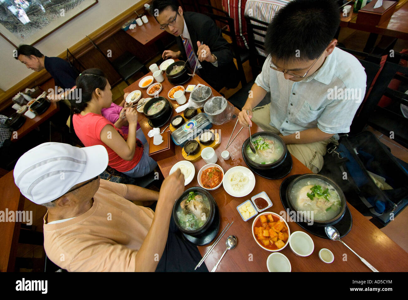 Korean people eating hi-res stock photography and images - Alamy