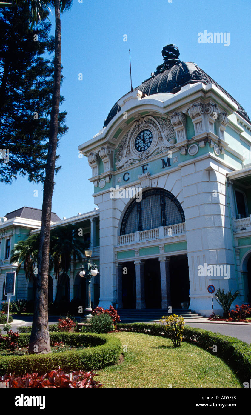 Central station maputo mozambique hi-res stock photography and images ...