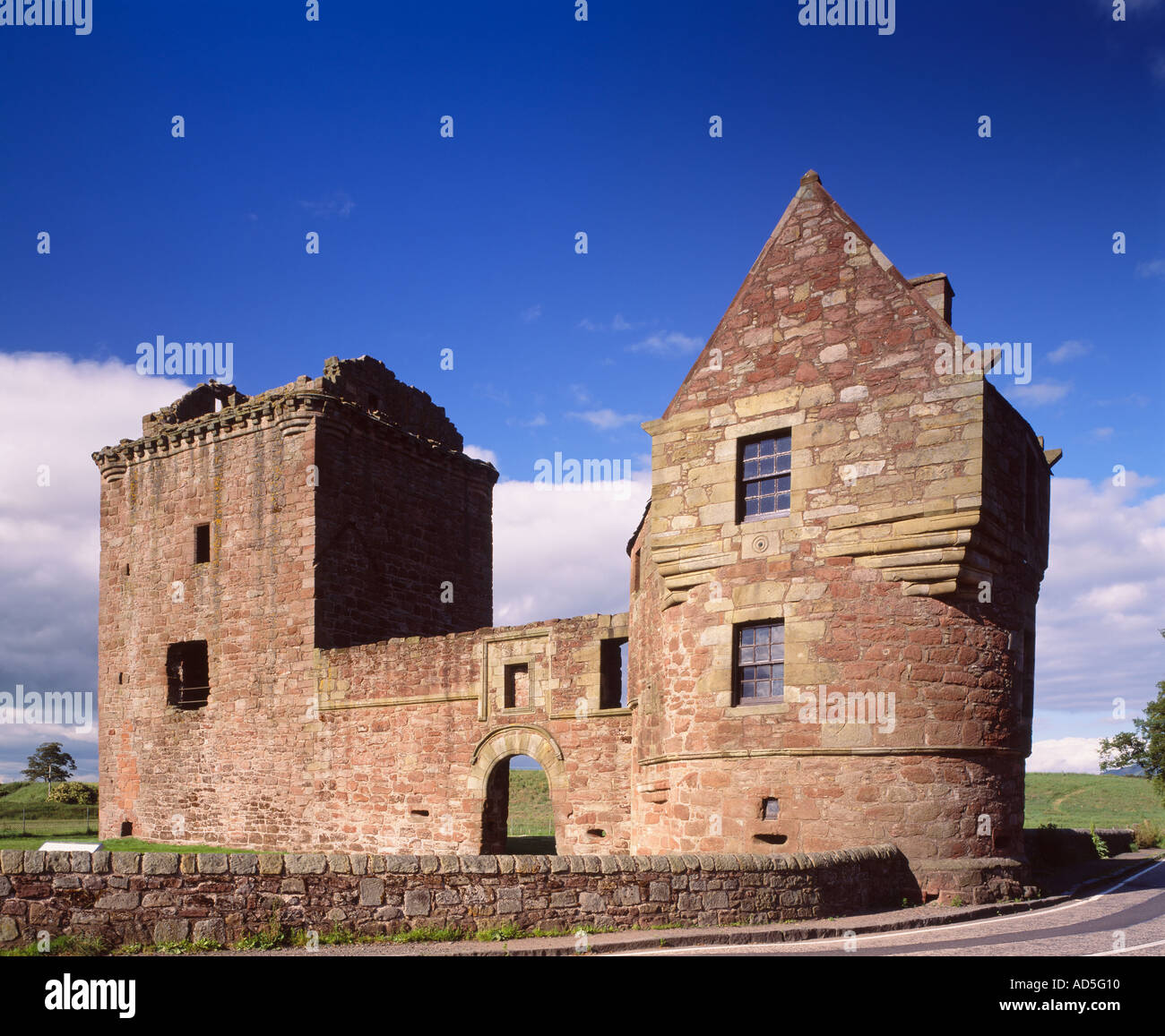 Burleigh castle hi-res stock photography and images - Alamy