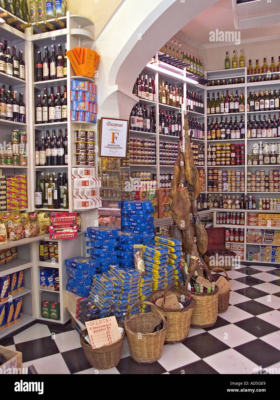 Spanish food shop Soller Mallorca Stock Photo - Alamy