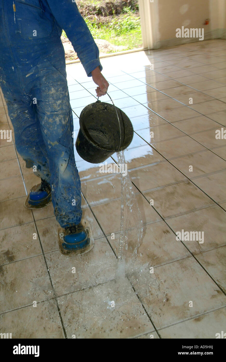 Tiler 2 hi-res stock photography and images - Alamy