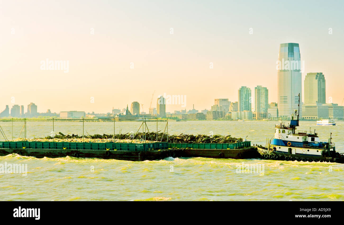 Garbage barge new york city hi-res stock photography and images - Alamy