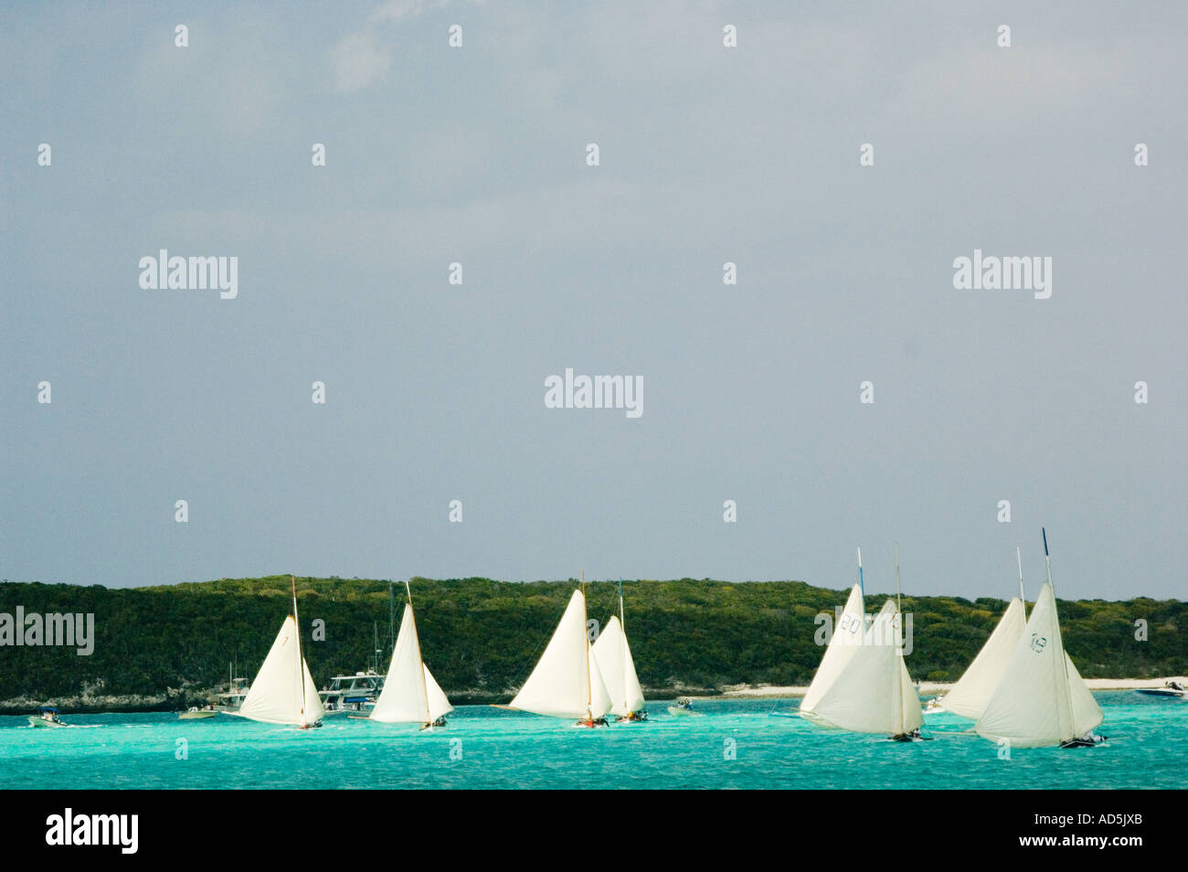 Bahamas racing sloop hi-res stock photography and images - Alamy