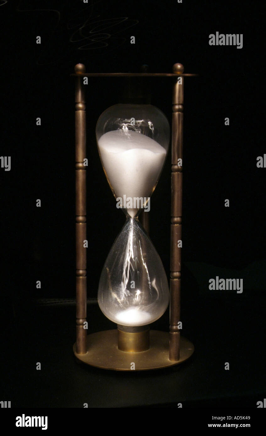 Clocks time falling hi-res stock photography and images - Alamy