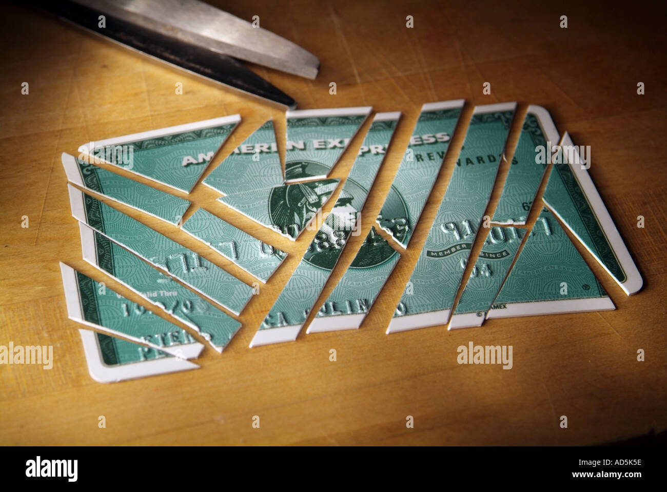 Cut up credit debit cards hi-res stock photography and images - Alamy