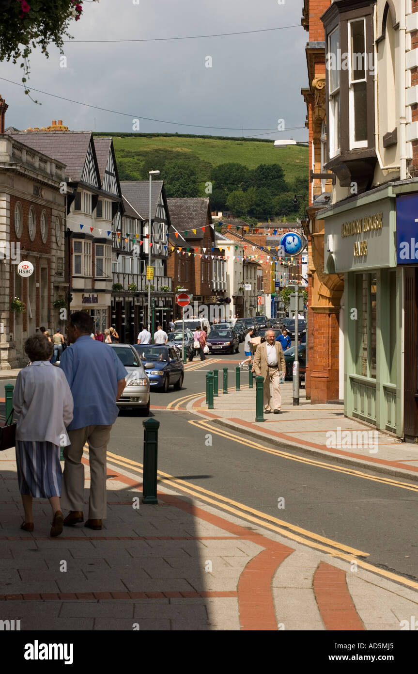 Newtown shops hi-res stock photography and images - Alamy