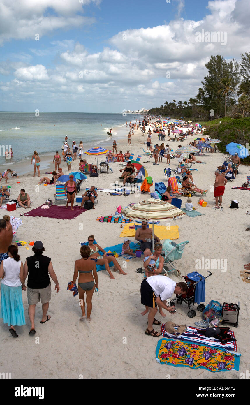 Florida spring break crowd hi-res stock photography and images - Alamy