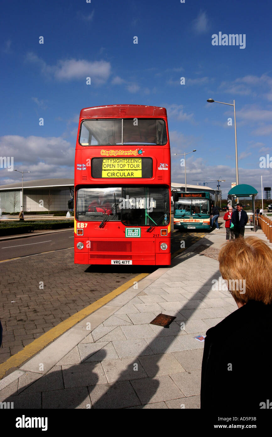 Tour bus people wales hi-res stock photography and images - Alamy