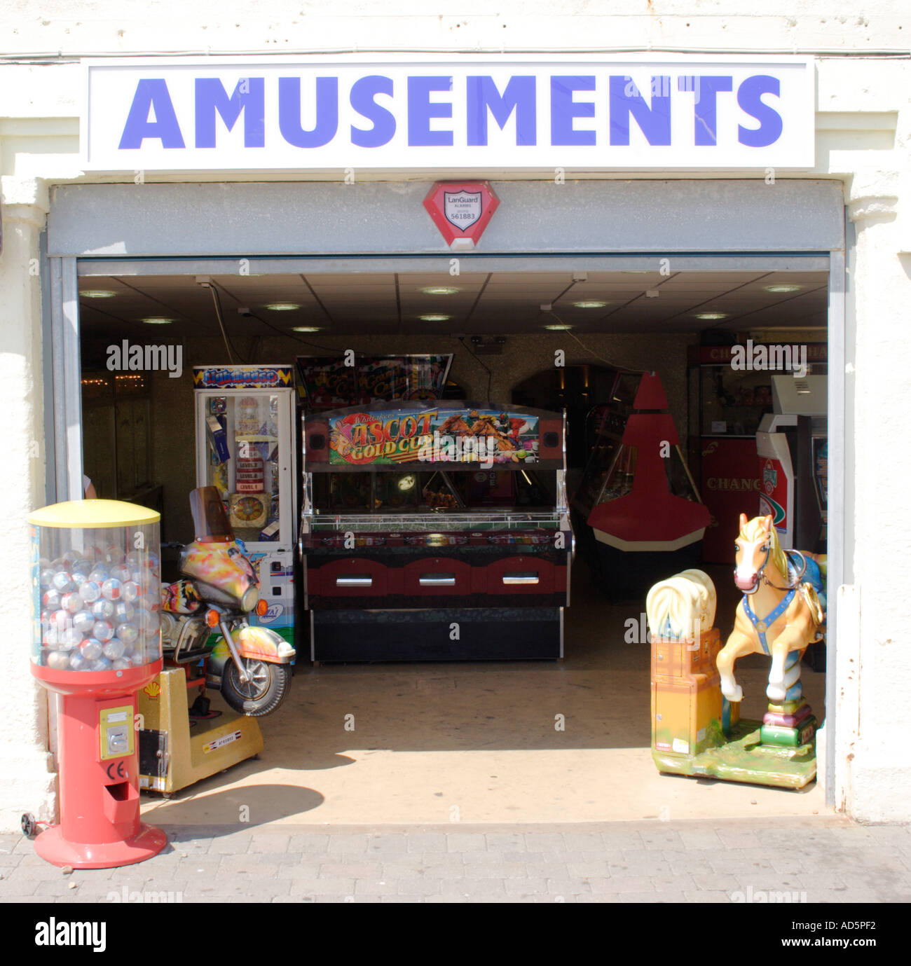 Amusement arcade Brighton Stock Photo - Alamy