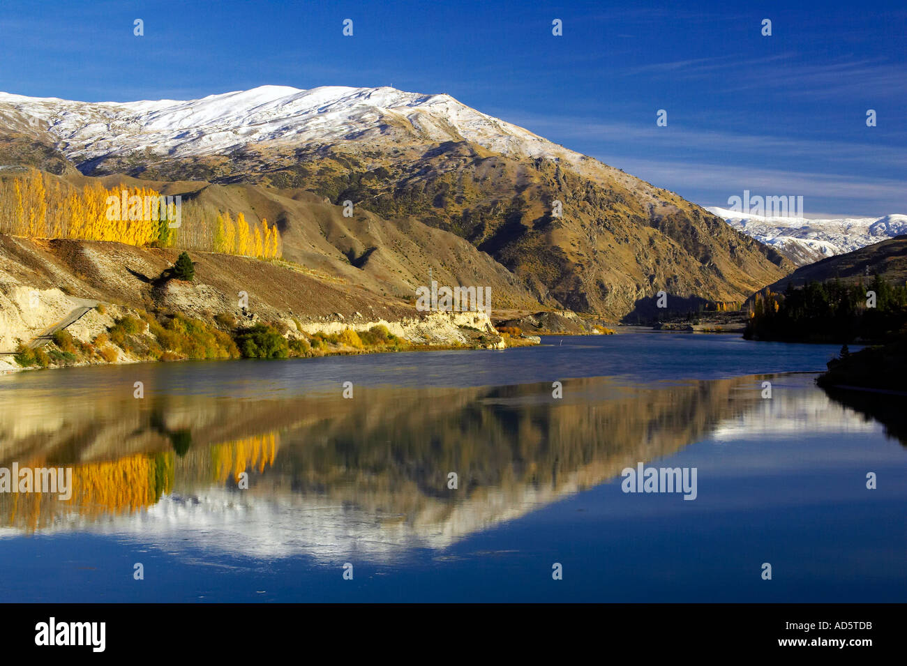 Mount difficulty, new zealand hi-res stock photography and images - Alamy