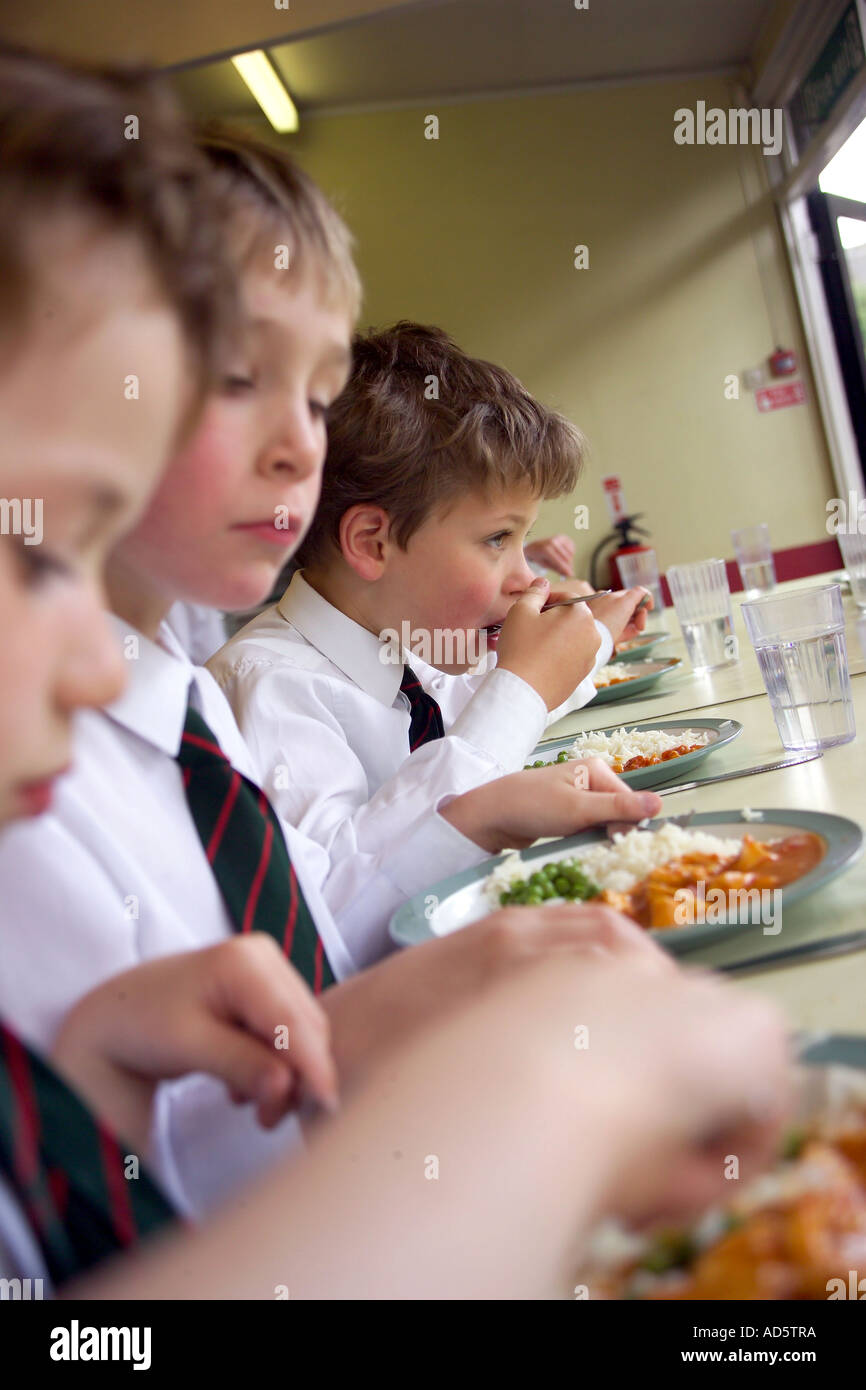 Fast food prep table hi-res stock photography and images - Alamy