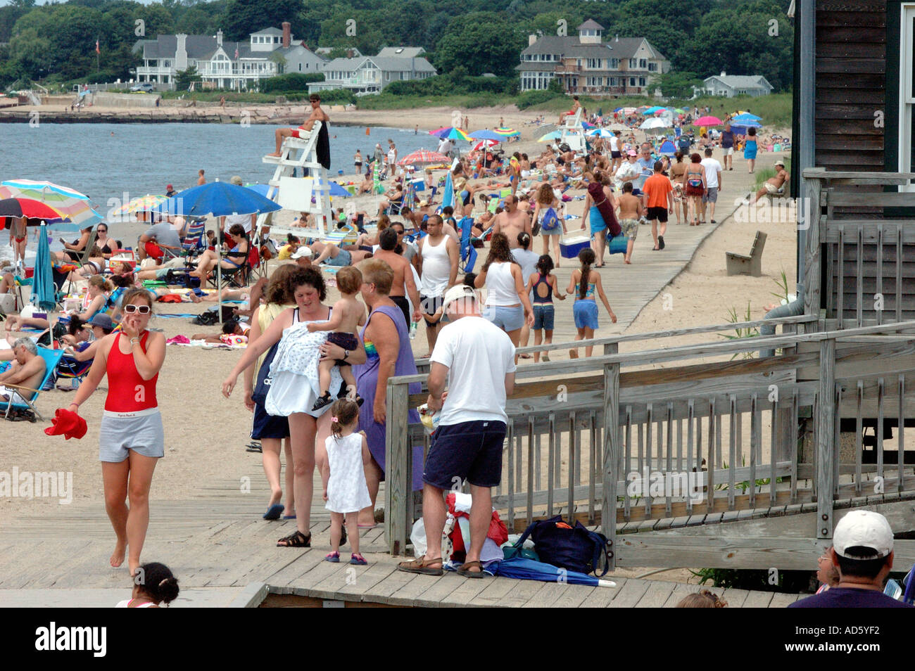 Beach crowded beach mobbed beach mob gathering assembly pack flock ...