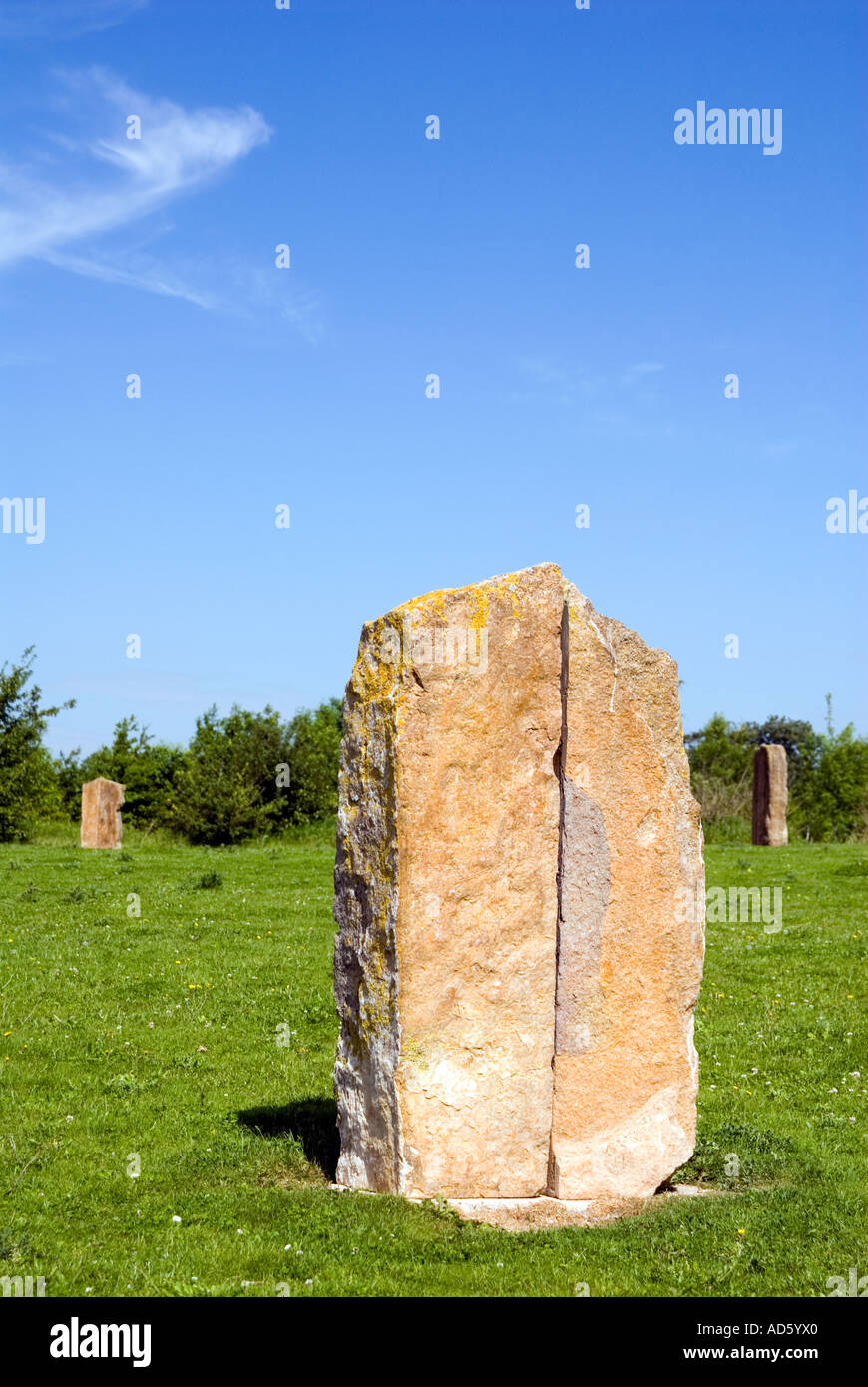 The Ardington and Lockinge Millennium Sundial and Solar System stone ...