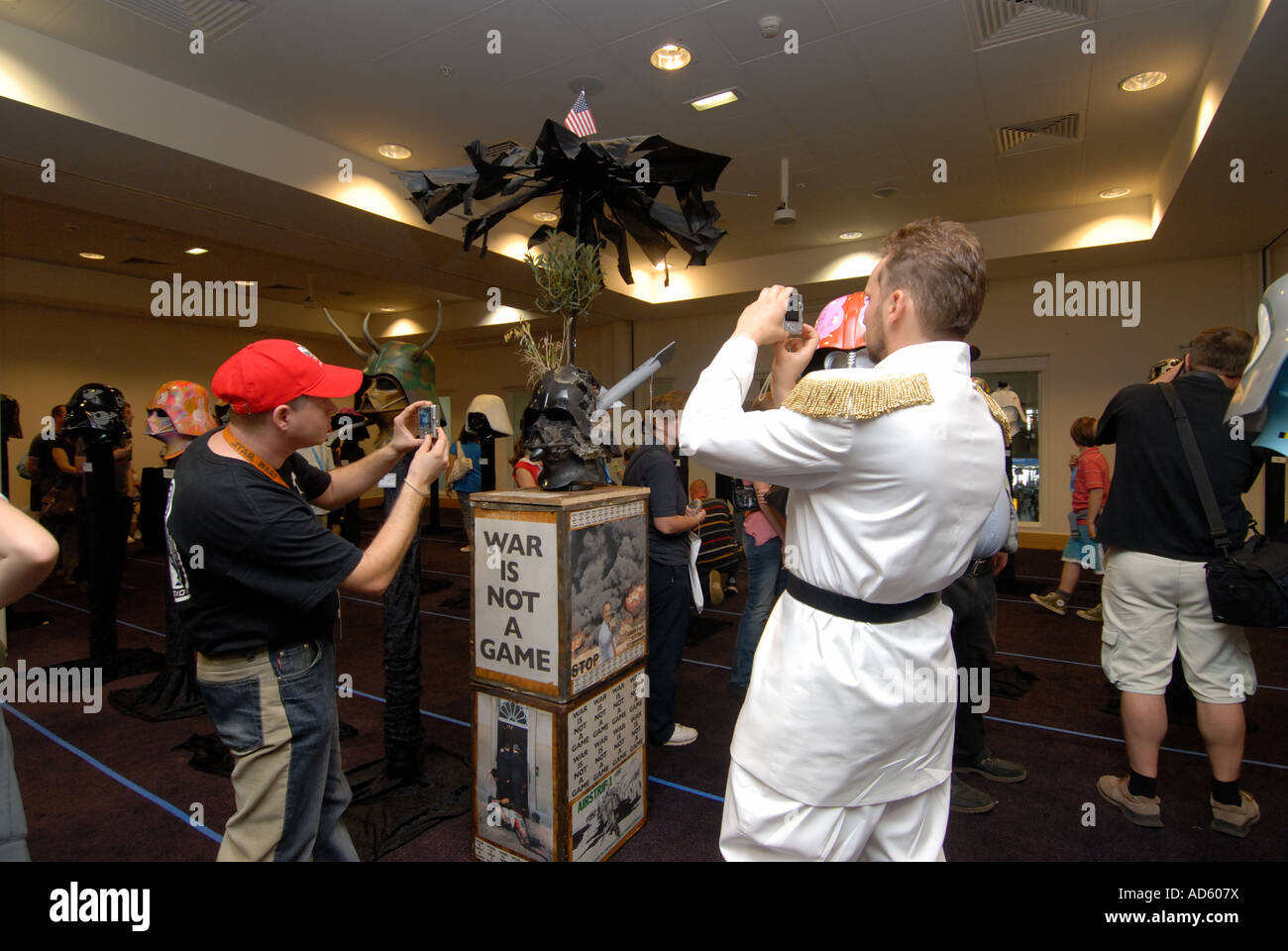Darth vader sculpture hi-res stock photography and images - Alamy