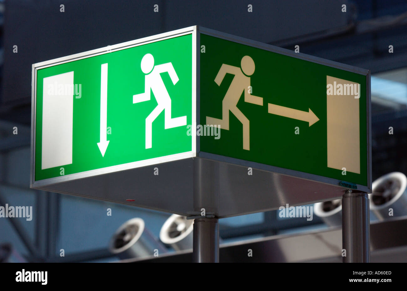 Escape route sign Stock Photo - Alamy
