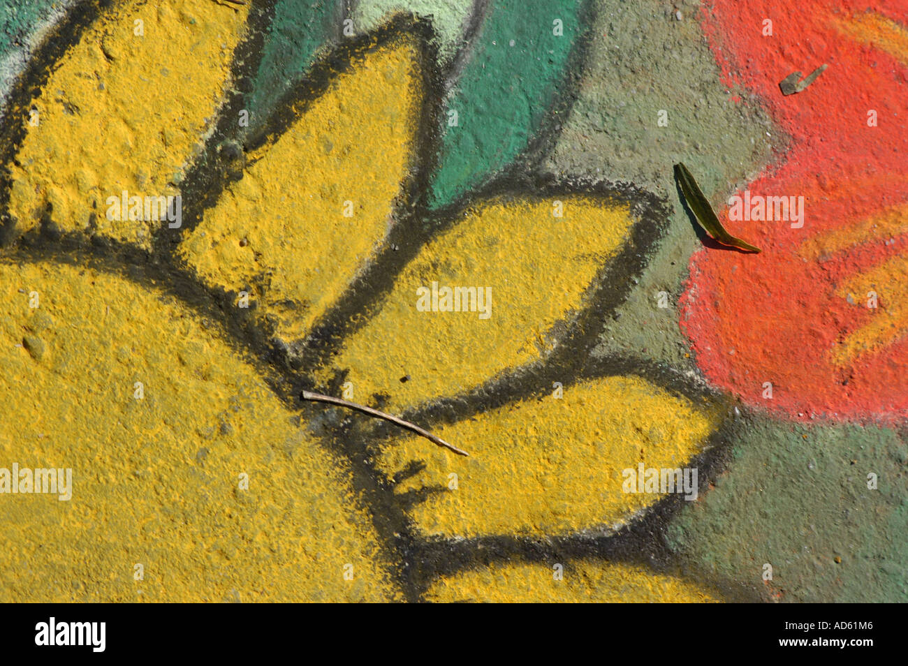 Sunflower graffiti hi-res stock photography and images - Alamy
