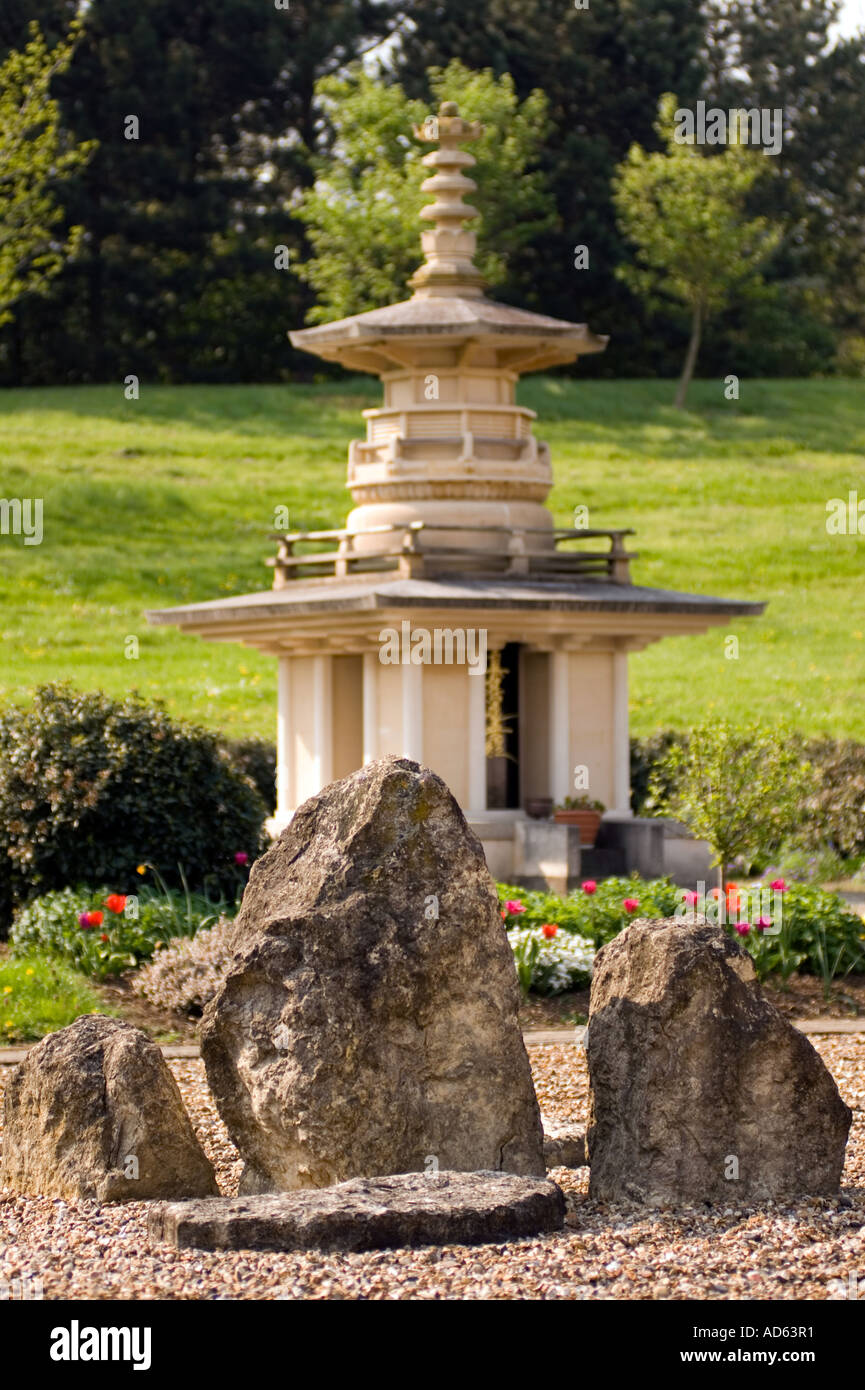 PICTURE CREDIT DOUG BLANE Japanese Buddhist Peace Pagoda Nippon Myohoji ...