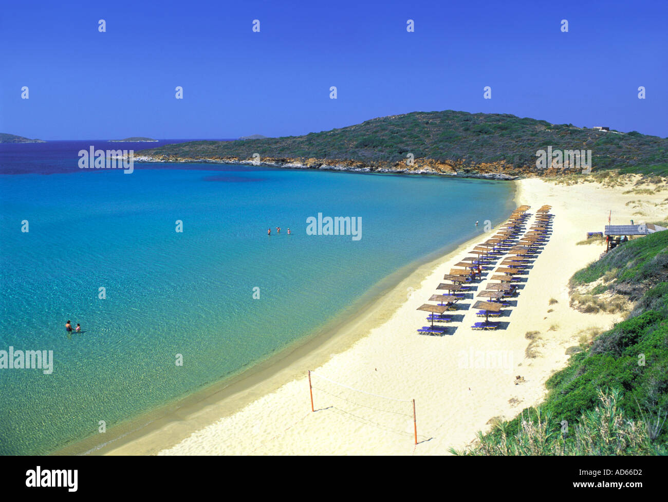 GREECE CYCLADES ANDROS ISLAND GOLDEN SAND BEACH Stock Photo - Alamy
