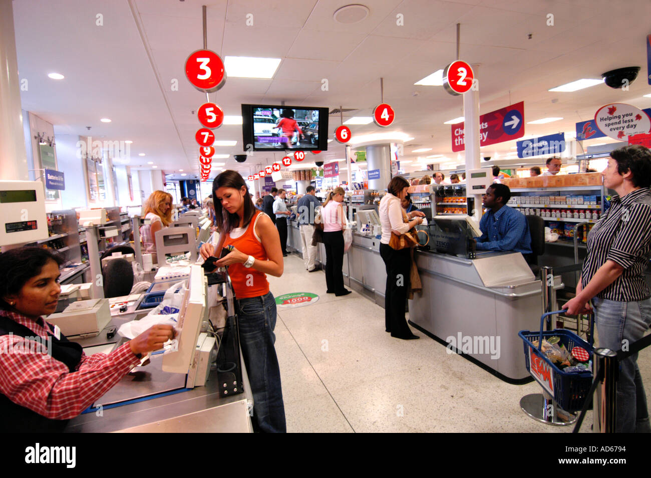 Tesco employees hi-res stock photography and images - Alamy