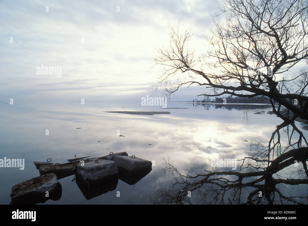 lake st louis in early Spring, Pointe Claire, Quebec Stock Photo - Alamy