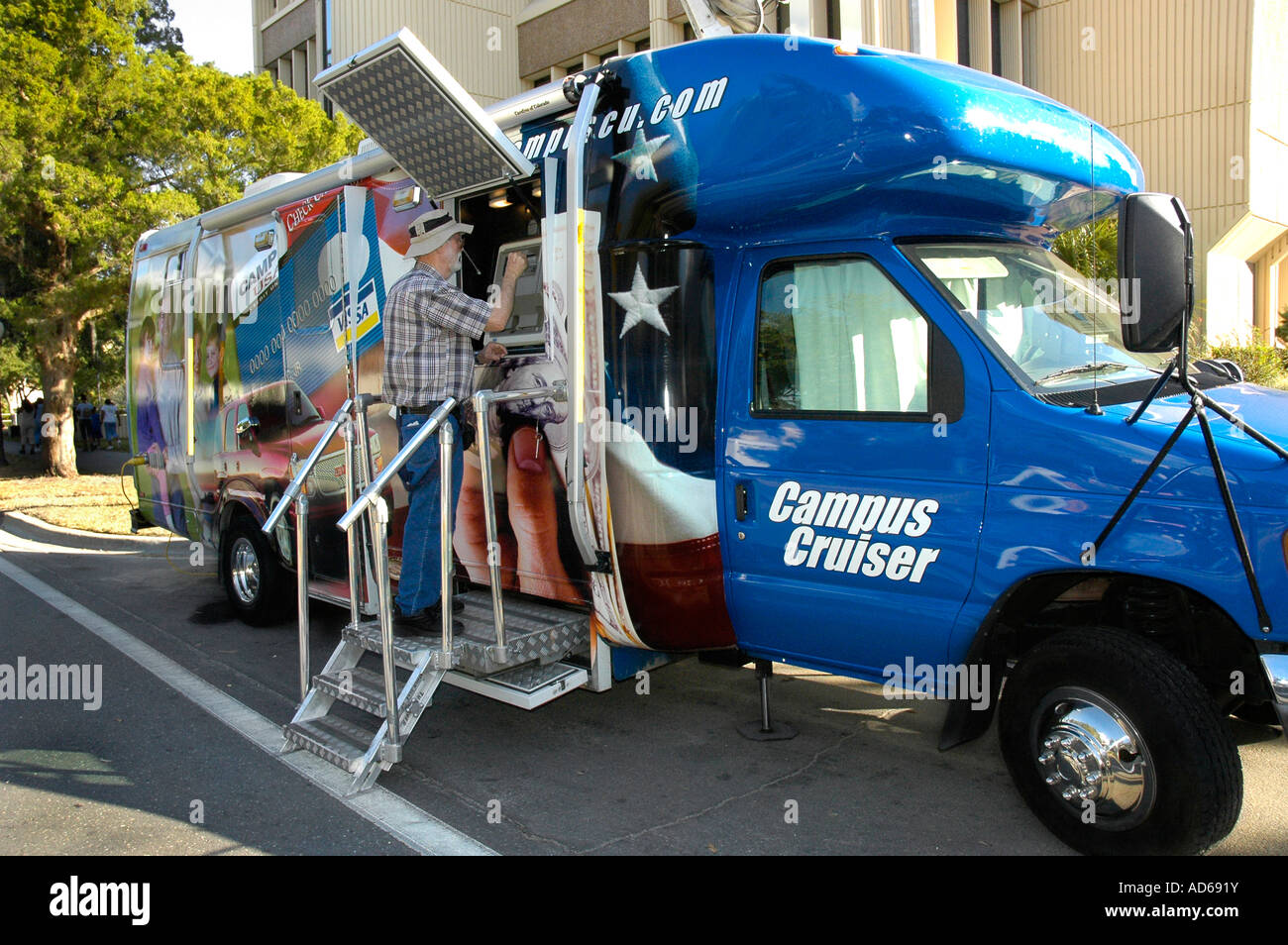 Mobile atm hi-res stock photography and images - Alamy