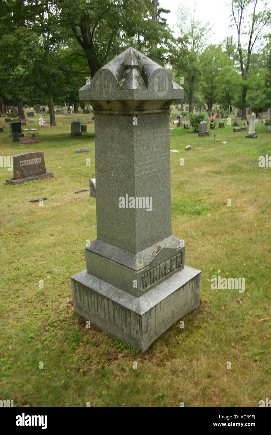 Memorial marker pillar hi-res stock photography and images - Alamy