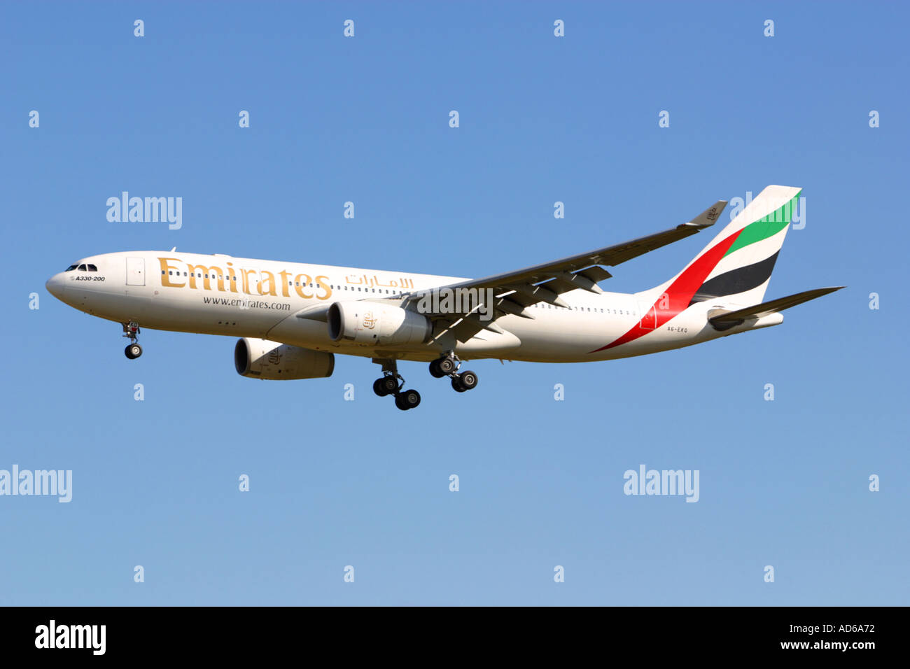 Emirates Aircraft High Resolution Stock Photography and Images - Alamy