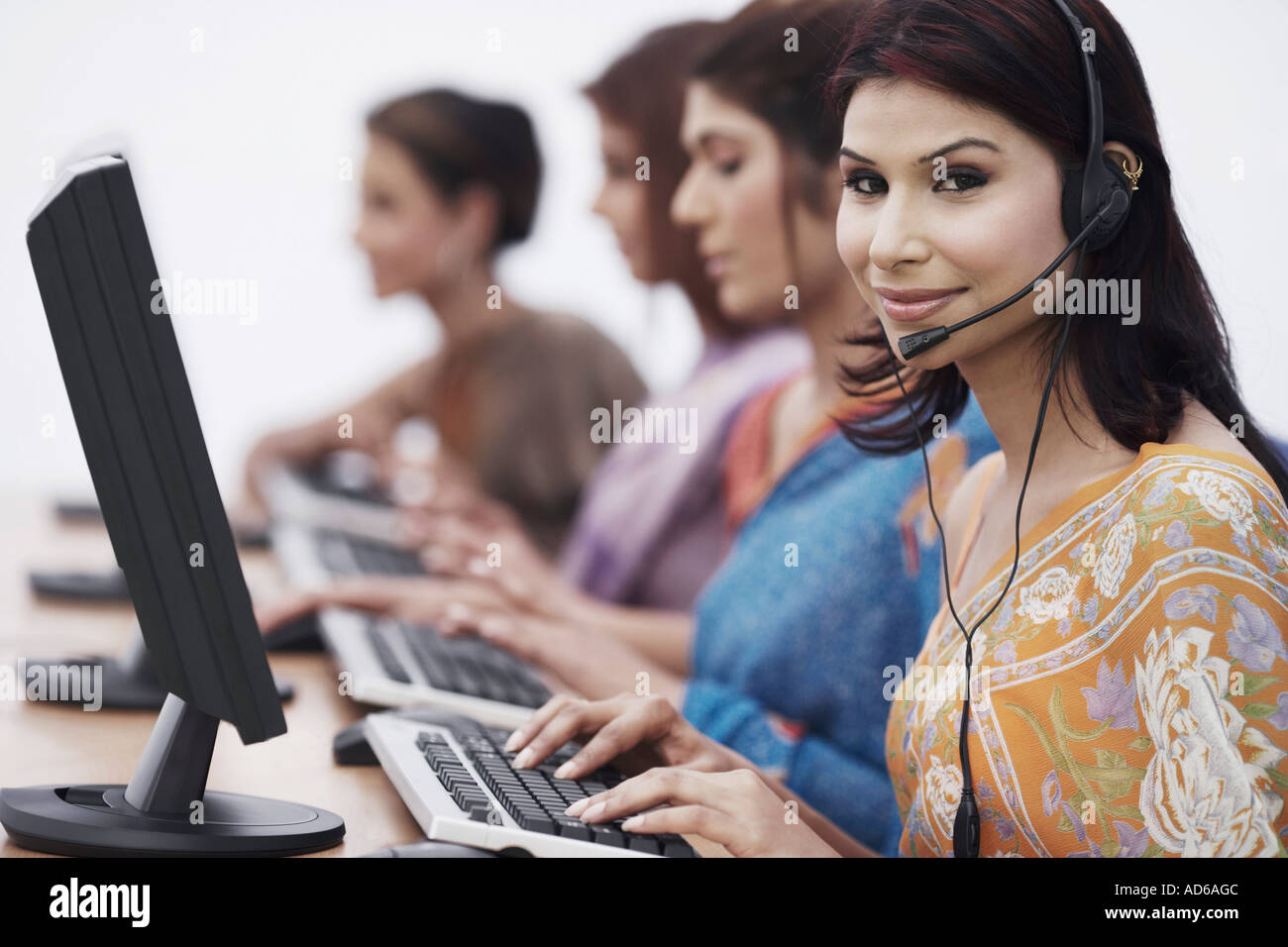 Indian call center computers hi-res stock photography and images - Alamy