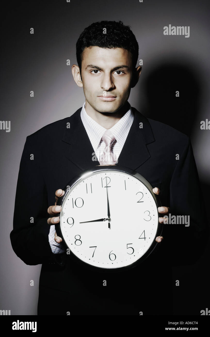 Clock showing hour only hi-res stock photography and images - Alamy