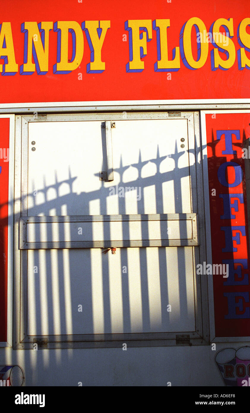 Candy floss sign hi-res stock photography and images - Alamy