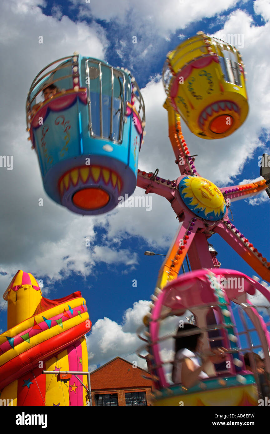 Fairground ferris wheel ride Stock Photo - Alamy