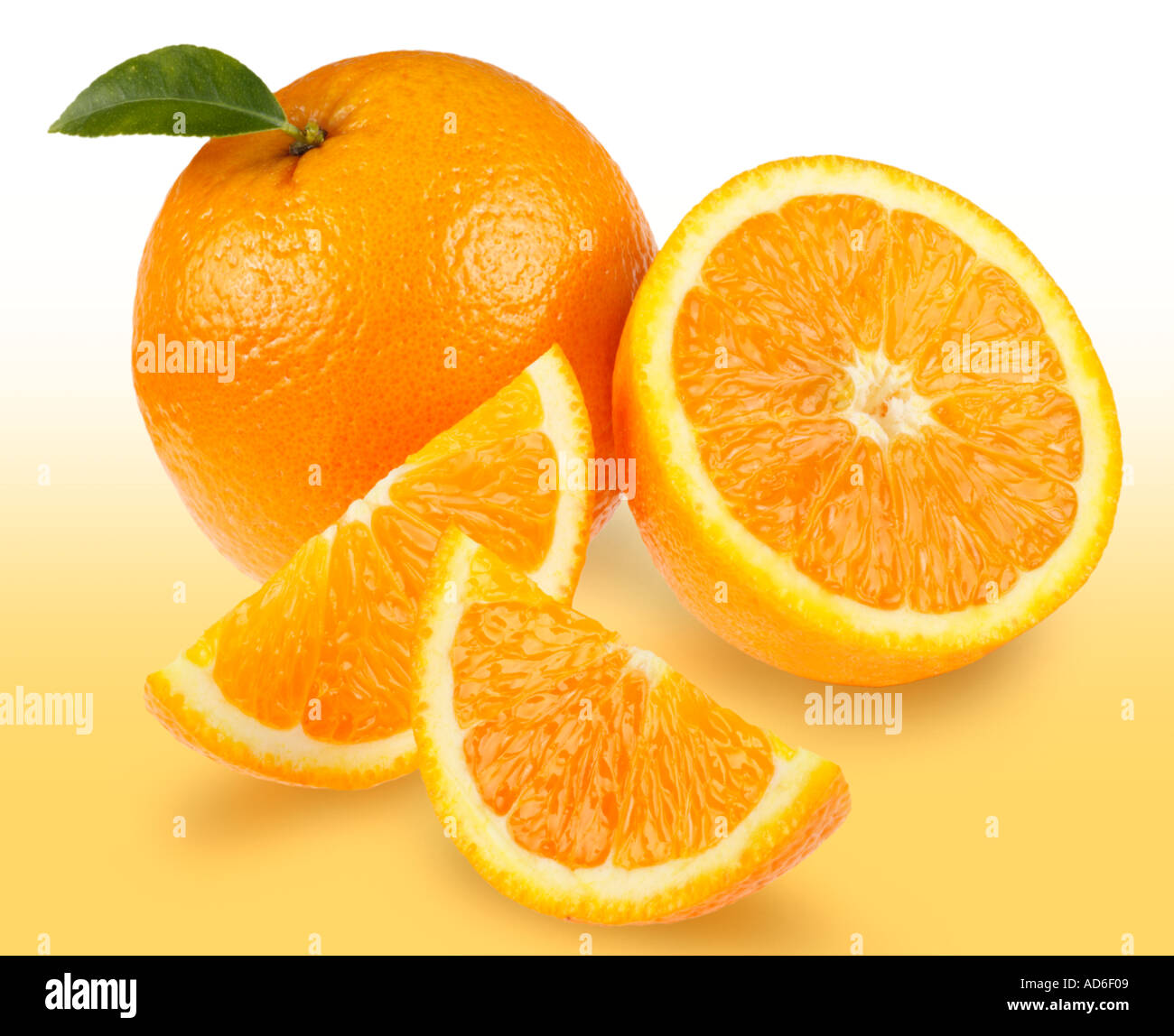 ORANGES ON GRAD BACKGROUND Stock Photo - Alamy