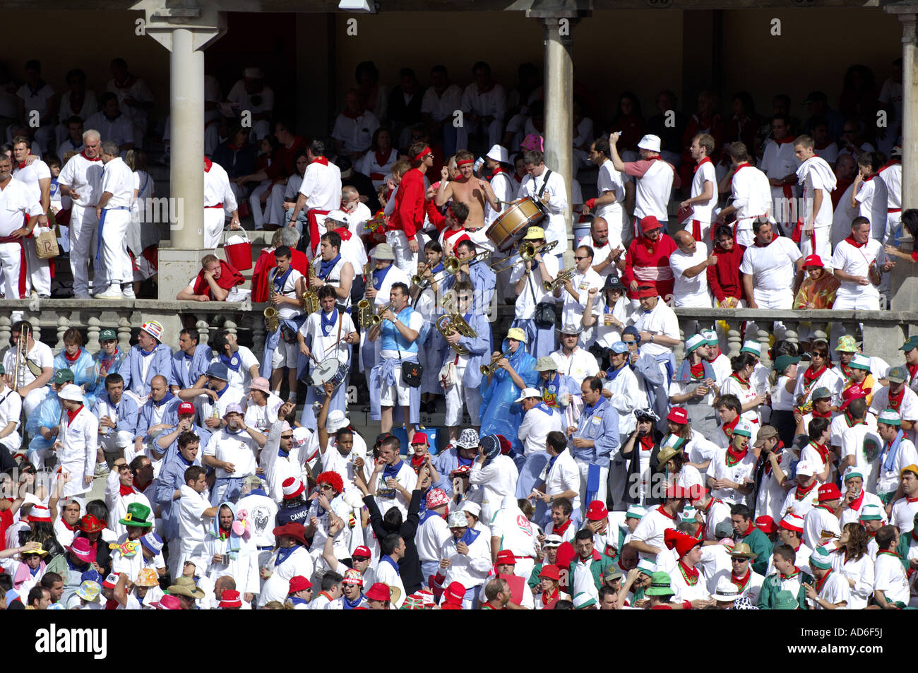 crowd in Bull ring Pamplona spain Stock Photo - Alamy