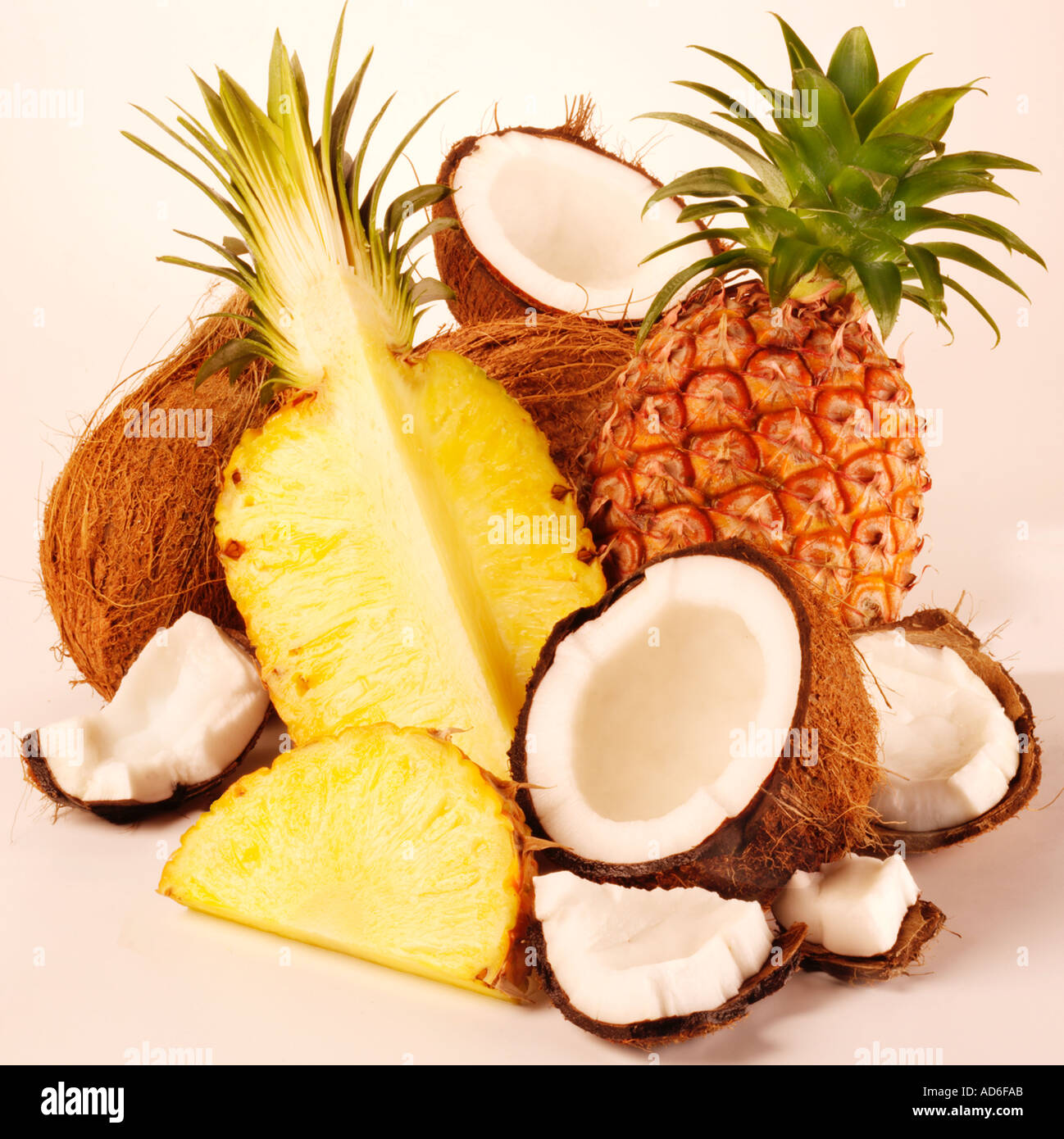 PINEAPPLE AND COCONUT Stock Photo - Alamy