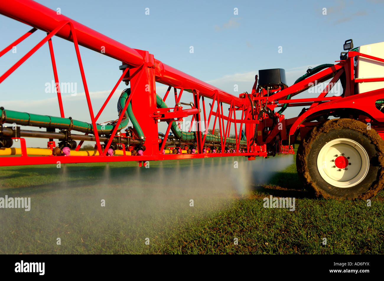 Bateman RB25 spraying winter wheat Bedfordshire Stock Photo - Alamy