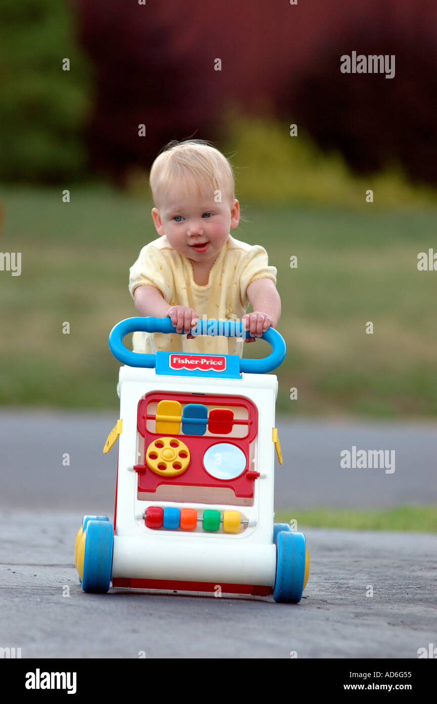baby toddler child first steps walking step learing to walk 1 one year ...