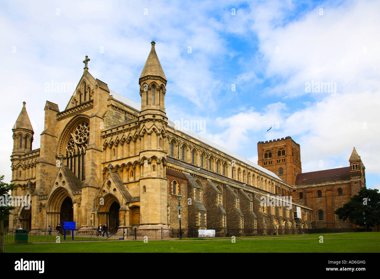 St albans architecture hi-res stock photography and images - Alamy