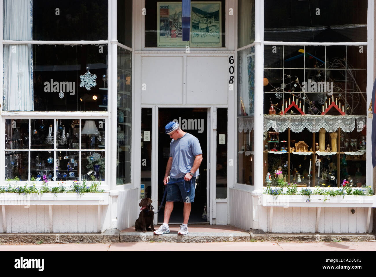 Victorian pet shop hi-res stock photography and images - Alamy