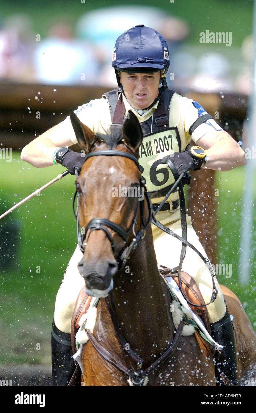 Rider pippa funnell hi-res stock photography and images - Alamy