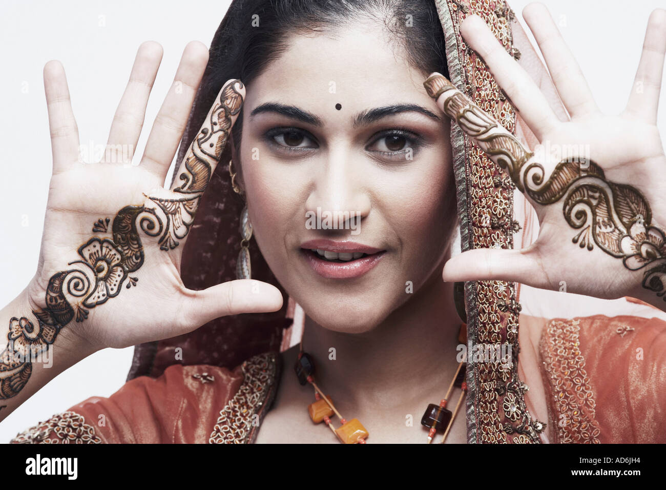 Portrait indian woman bindi henna hi-res stock photography and images ...