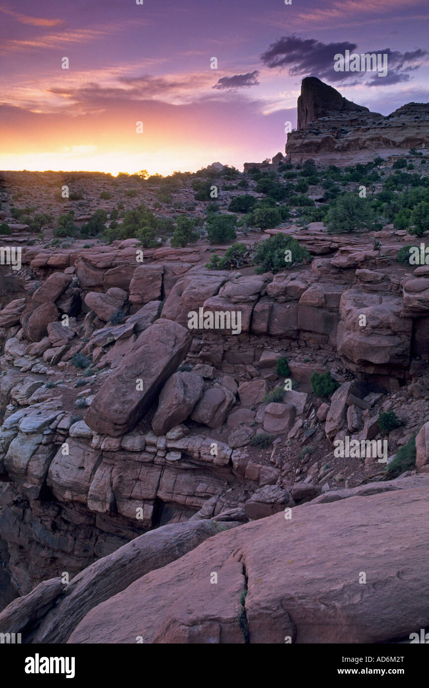 Sunset over the top of a mesa at Green River Overlook Island in the Sky ...