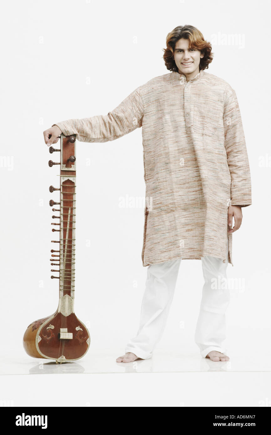 Instrument sitar stringed hi-res stock photography and images - Alamy
