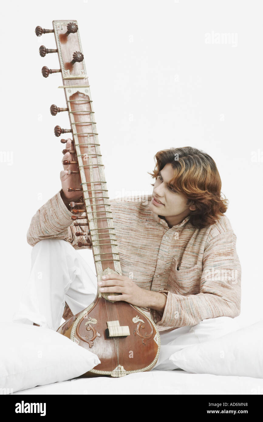 Close up of a sitar hi-res stock photography and images - Alamy