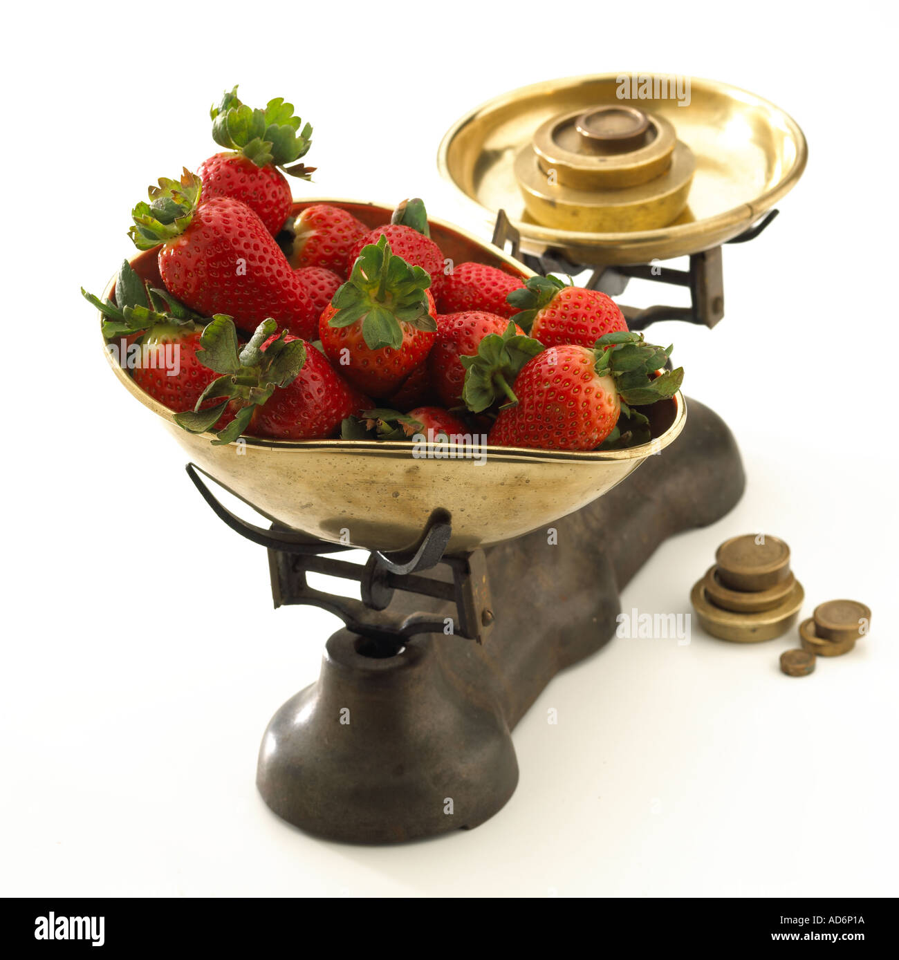 Old fashioned scales hi-res stock photography and images - Alamy