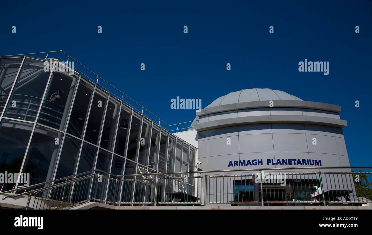 Active modern observatory hi-res stock photography and images - Alamy