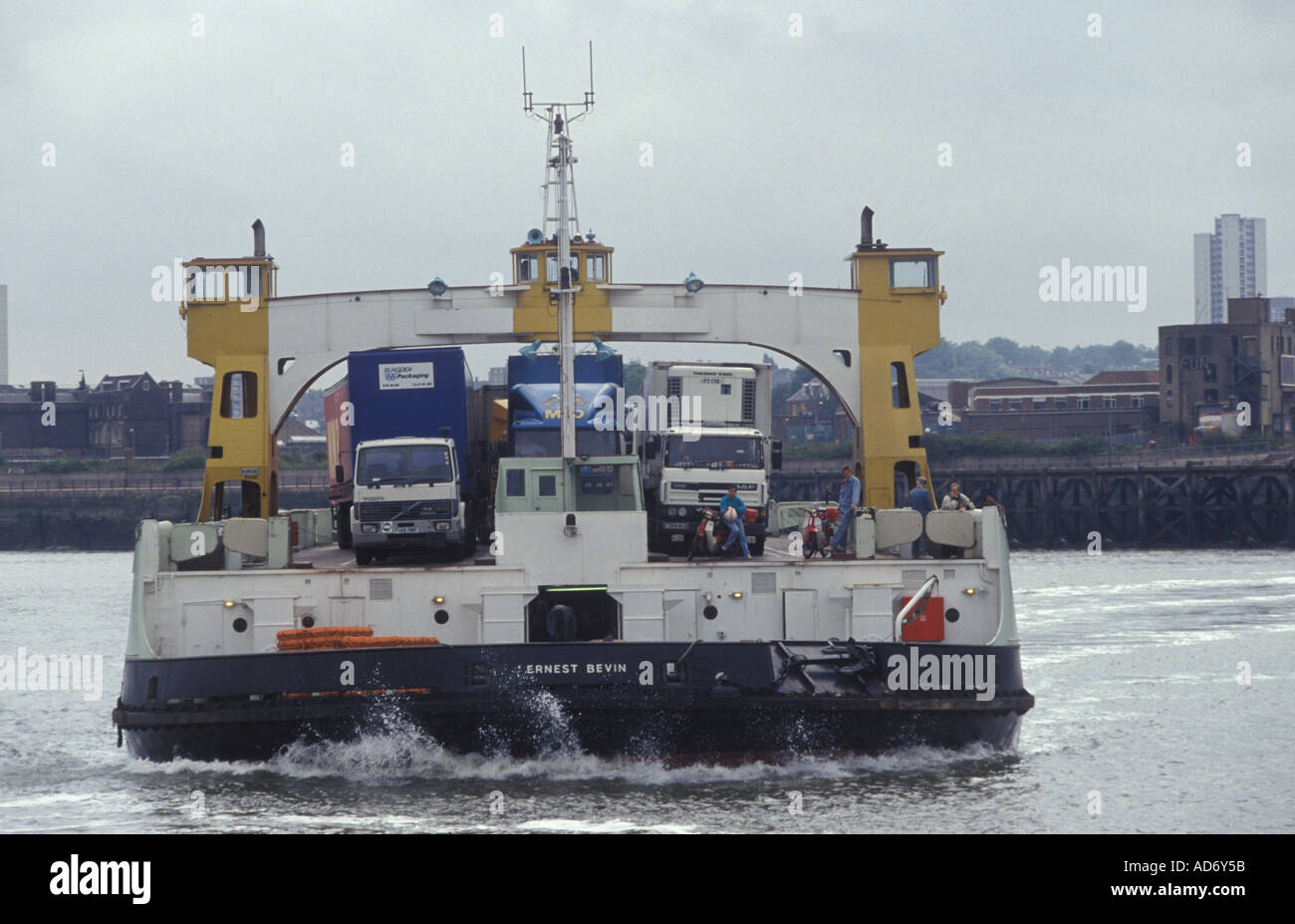 Woolwich ferry crossing River Thames, East London England 1991 1990s UK ...